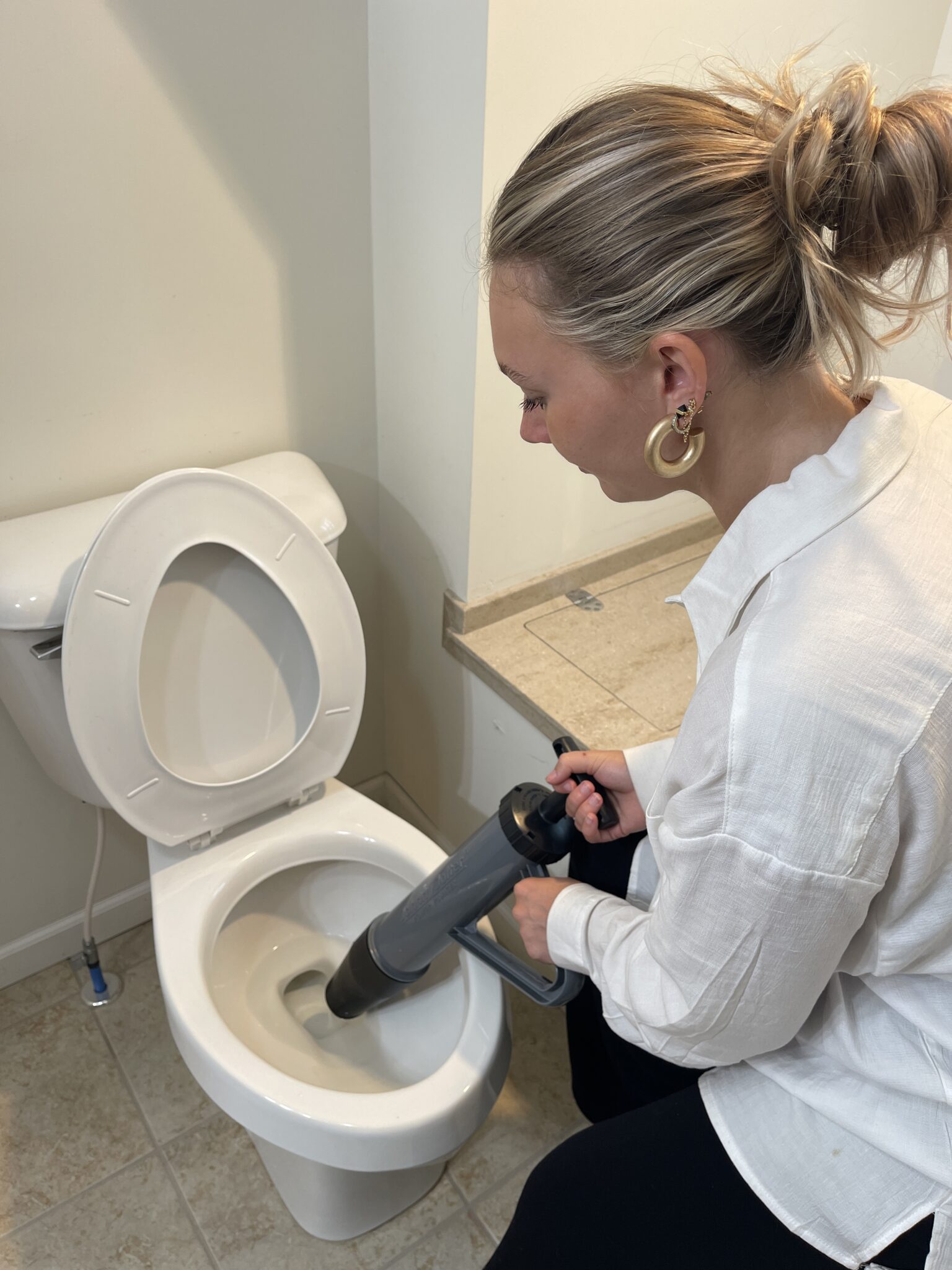 Step By Step Instructions on How to Use A Plunger - Johnny Jolter the ...